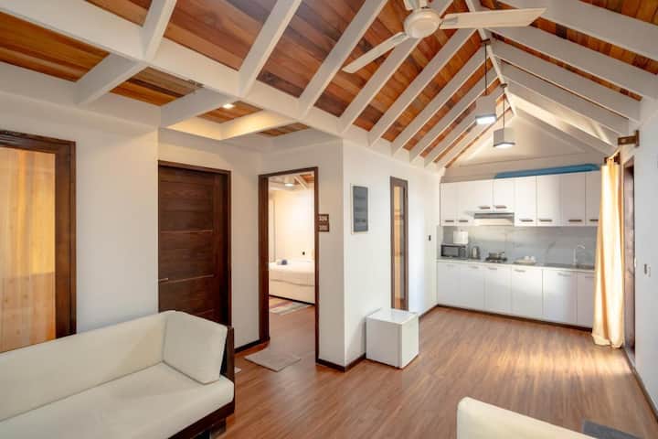 2-bedroom Villa / Incredible Snorkeling & Sunsets - Maldives