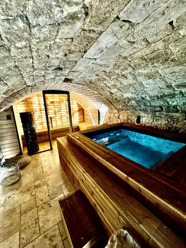 Spa Léon - Jacuzzi, Sauna Et Parking à Rouen 4p - Rouen