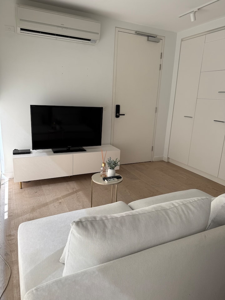 1 Bedroom Apartment In The Heart Of Prahran! - St Kilda