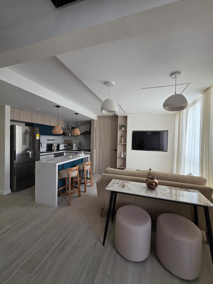 Open Floor/chic Interior Design/pool/full Kitchen. - Barranquilla
