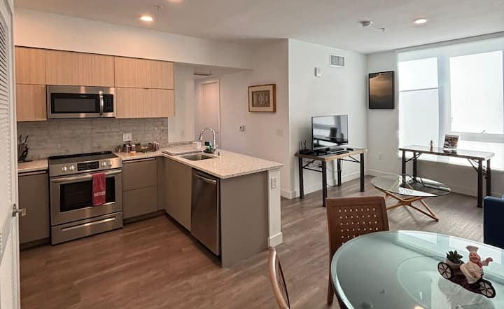 Deluxe Apartment In Ҡօɾҽąէօաղ - Los Angeles, CA