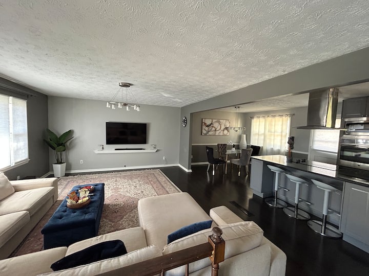 Home In Lexington - Lexington, KY