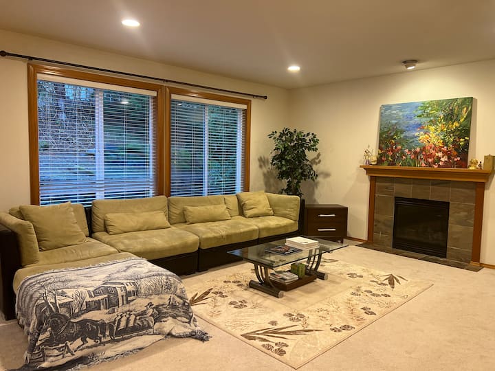 Lake View 3 Brs To Rent - Issaquah, WA