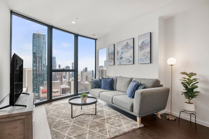 Prime 2br Apt W/ Panoramic City Views, Pool & Gym - Melbourne