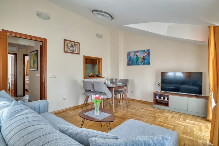 Central Rooftop Budva 2br Apartment With Parking - Budva