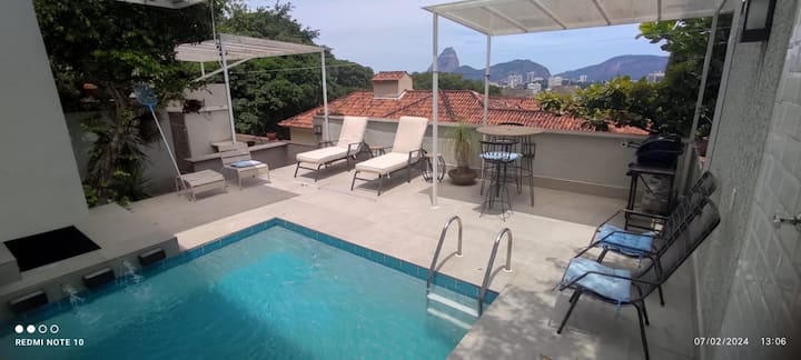 Ideal For Groups 
 4-bed  Prime Location Pool/bbq - Rio de Janeiro