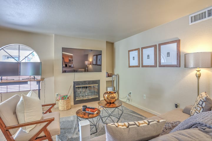 Luxury Desert Stay | Golf, Views & Sunshine - Casino Del Sol