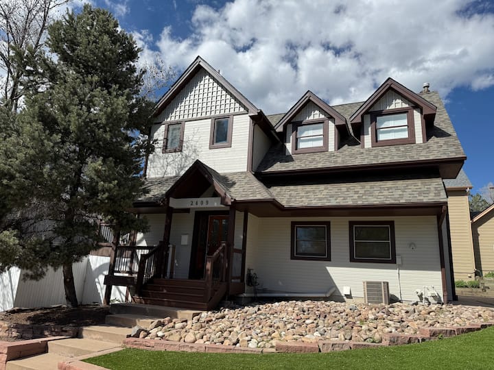 3 Bedroom Near Pearl Street - Boulder, CO