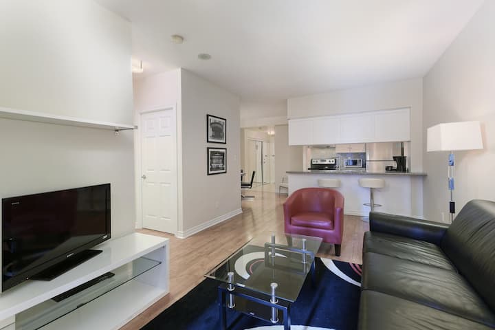 2 Bed/1 Bath Jr Suite-ready Move In-downtown-qwest - Torontó