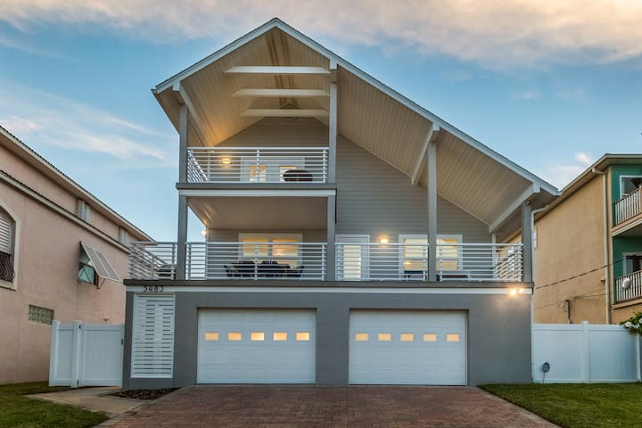 2 Min Walk To Beach! Ocean View•game Room•hot Tub - St. Augustine Beach, FL