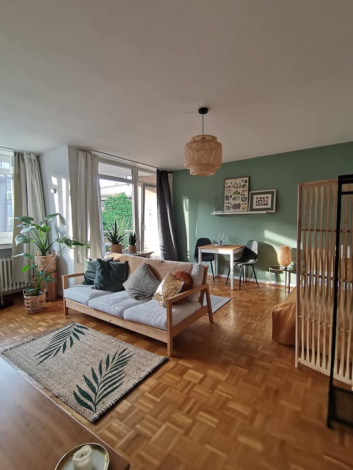 Zentrale Wohnung Mit Balkon - Essen