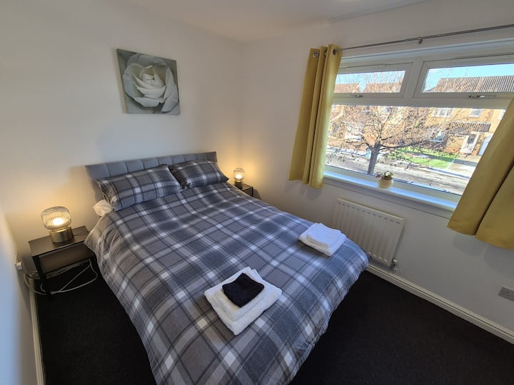 Fairhaven - 2 Bed House With Garden - Motherwell