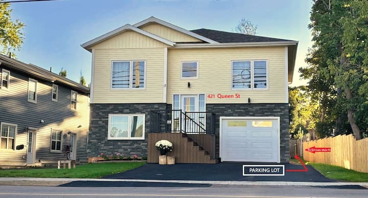 Private Main Floor In Downtown-no Kitchen - Charlottetown