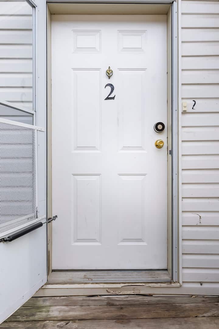 Pet-friendly Apartment With Fenced Yard - Fort Wayne, IN