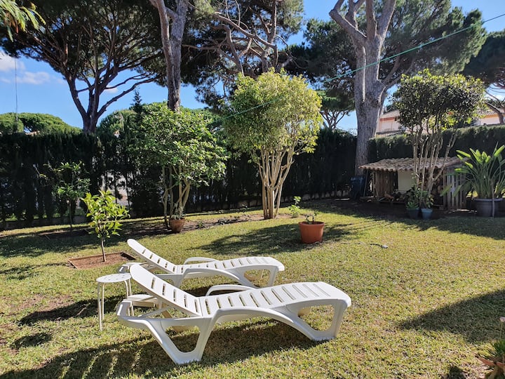 Primera Planta En Chalet Con Amplio Jardin - Chiclana de la Frontera