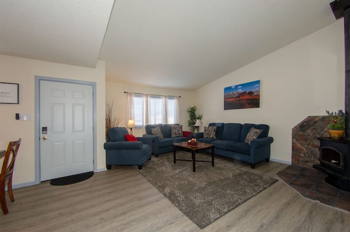 Edgewater Hangar - 2bd/1bath Apt - Cheyenne