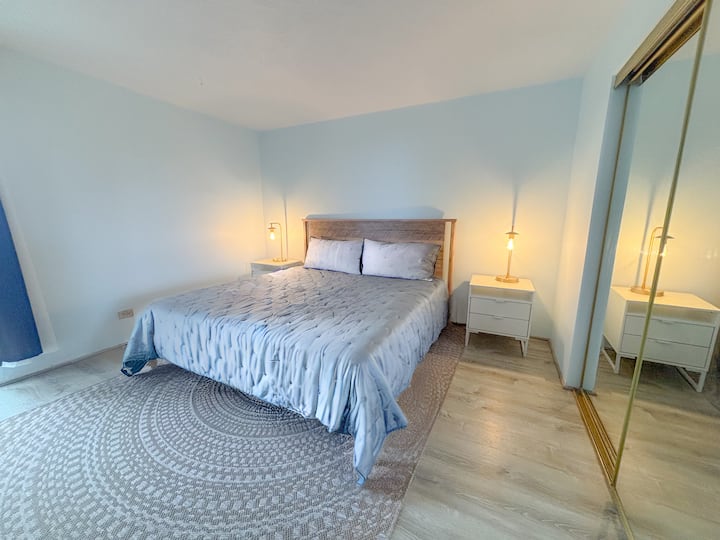 Chic Waikiki Skytower 1-bedroom | Enclosed Lanai - Honolulu