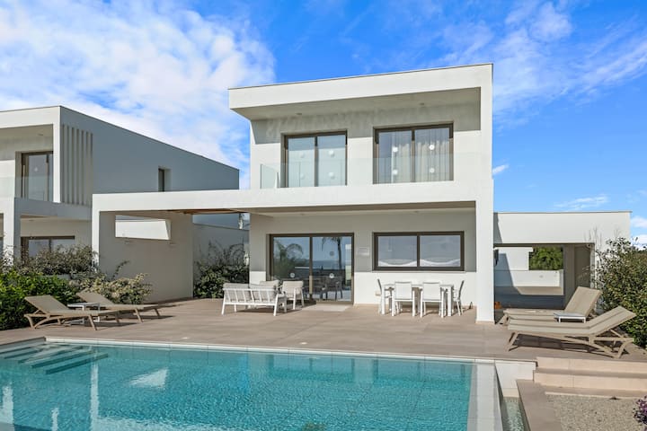 Serenity Waves Villa 8 - Larnaka