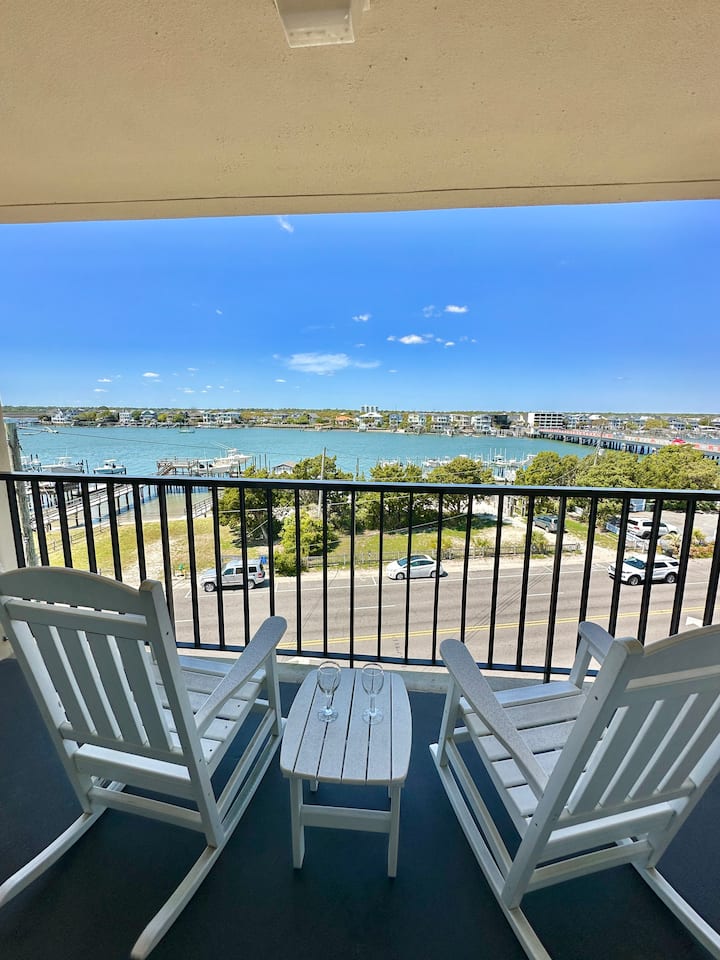 Private Wrightsville Beach Retreat - Channel View! - ライツビル・ビーチ, NC