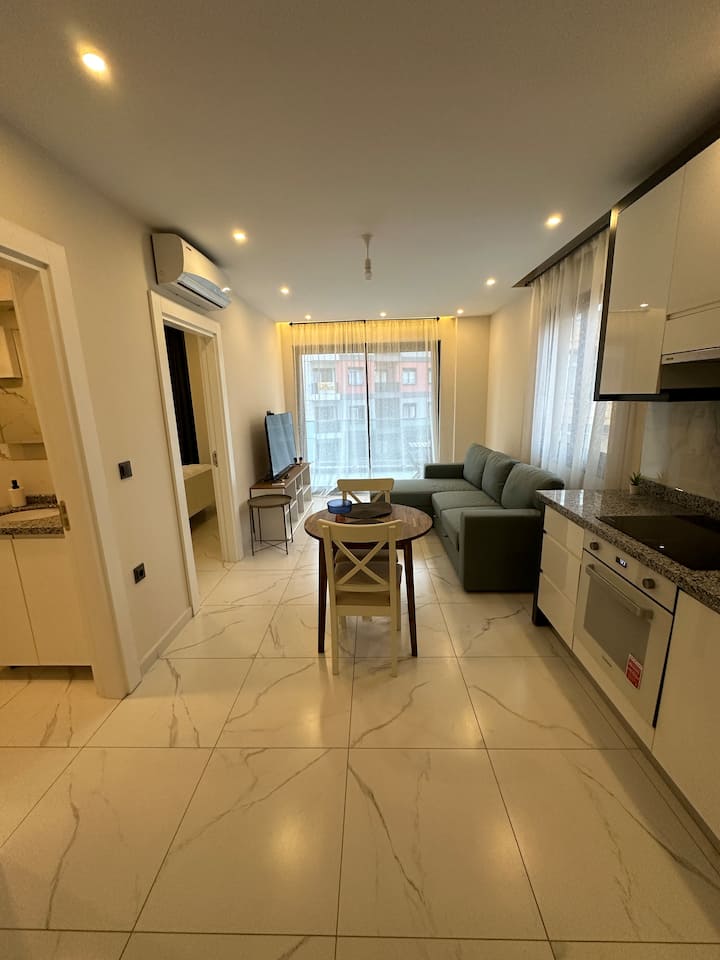 Уютные апартаменты для двоих с видом на горы - Oba