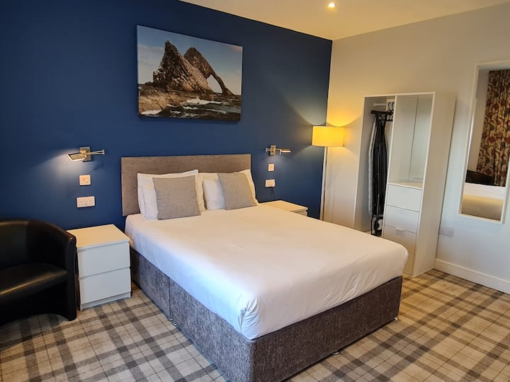 Poseidon's Inn - Lossiemouth