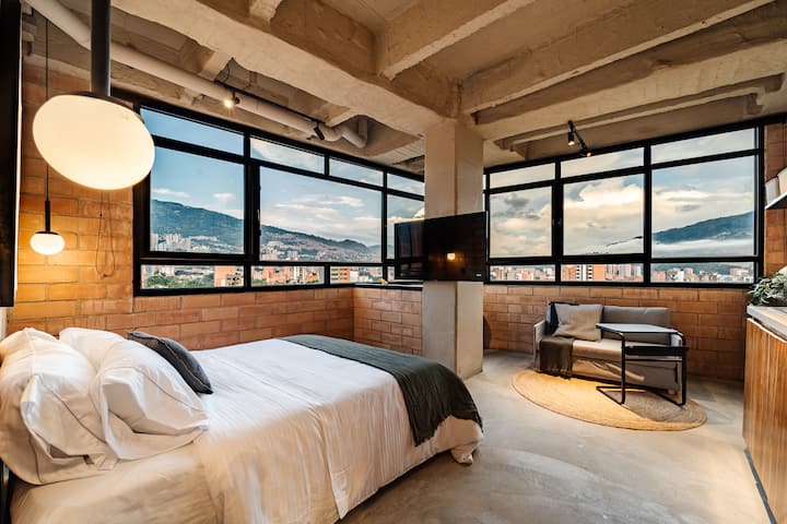 Modern Comfort: A/c, Wi-fi, Prime Location 704 - Medellín