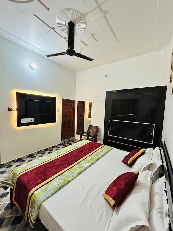 Siyaram Niketan (R2) (200 Mts From Ram Mandir) - Ayodhya