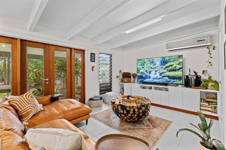 Amazing Riverfront Sanctuary House - Coolangatta