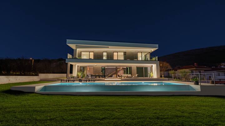 Design Villa Diagonal - Tranquil Sea View Escape - Ravni