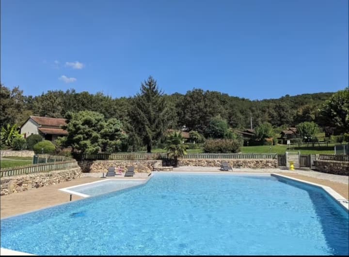 Domme Gite With Pool Sleeps 8 - Domme
