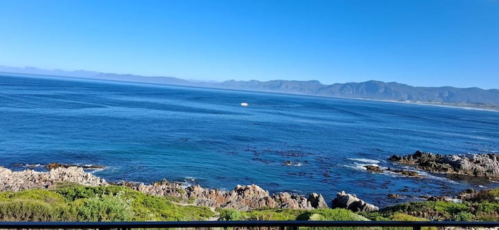 Oceanfront Elegance - De Kelders