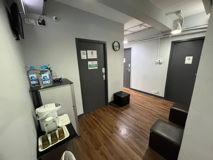 Four-bedroom Apartment For 27@269 Hennessy Road - Hong Kong