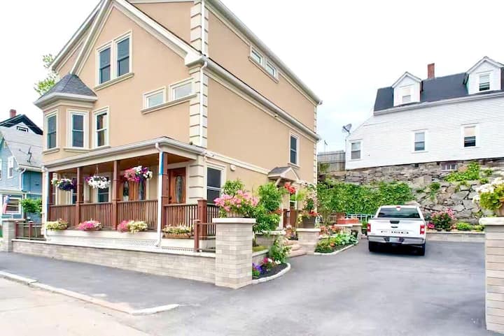 Kid-friendly House In Quincy W/ Parking | 383 - Quincy, MA