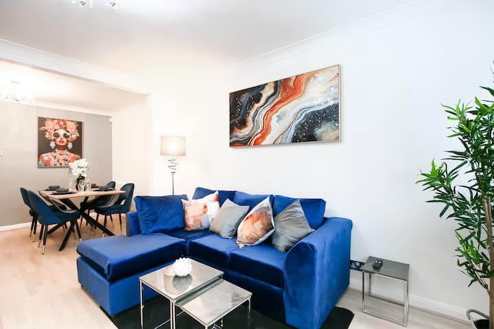 Sleeps 4 | Free Parking | Near Tottenham Stadium - Chingford