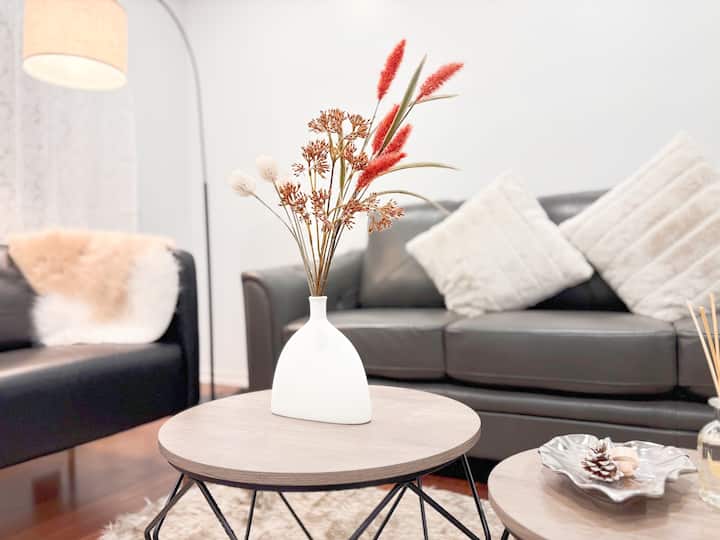 Quiet Room 5min To Mtl+3 Parking - Longueuil