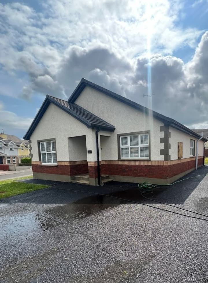 Royal Portrush, Family Bungalow. - Portstewart
