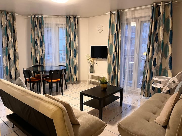 Entire 2 Bedroom Cozy Apartment -Near Station-65m2 - Lieusaint
