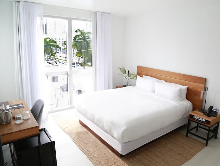 The Meridian Miami Beach By Kasa | King Room - South Beach, FL