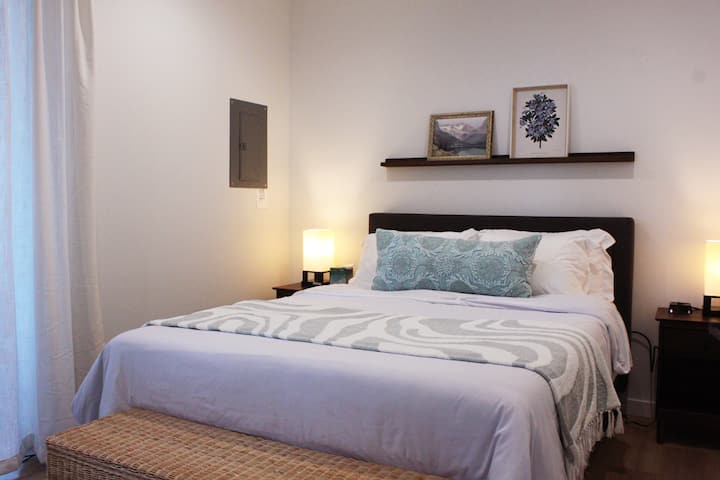 Modern Private Suite - 11 Min Walk To Light Rail - Seattle