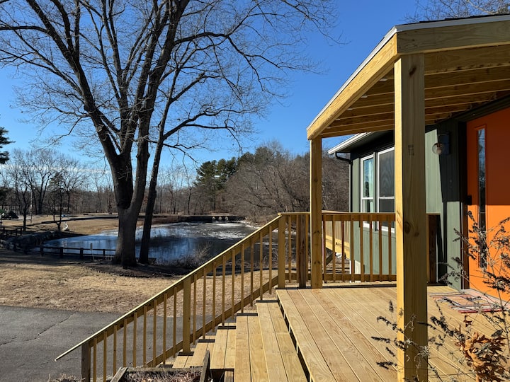 Cozy Waterfront - Renovated - Hudson, NH
