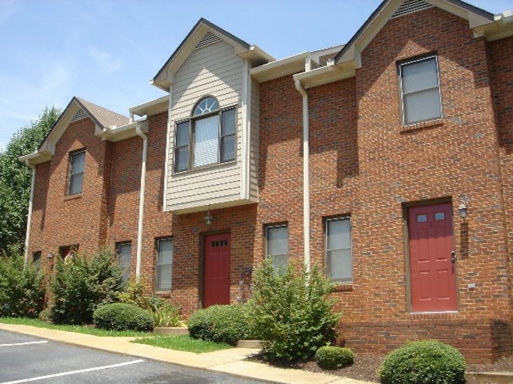 Beautiful Townhome Has It All - Athens, GA
