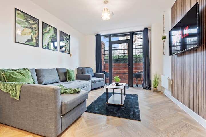 Deluxe Pad– Bham Centre, Pool Table, Canal+netflix - 