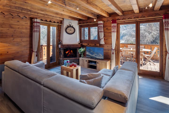 Meribel Les Allues Ski Chalet With Beautiful Views - Saint-Martin-de-Belleville