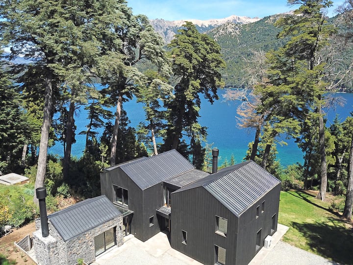 Casa Sobre Lago En Arelauquen Country Club - Bariloche