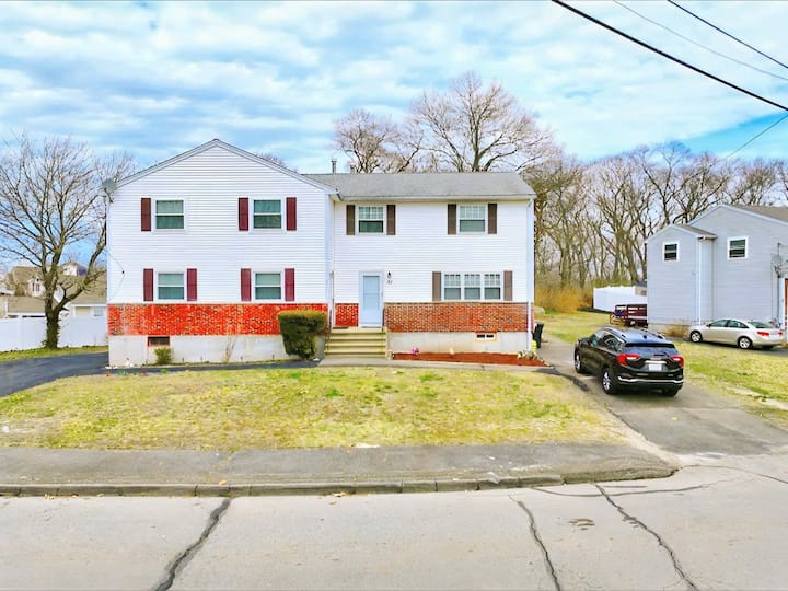 65 - Cozy 4br Home In Randolph - Lake Massapoag, MA