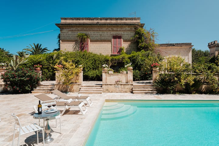 Villa Dei Glicini 8+2, Emma Villas - Grottaglie