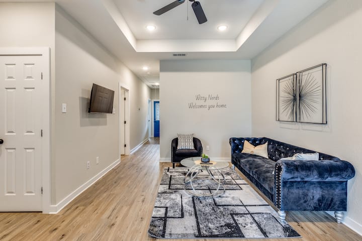 Luxurious Home Retreat With Stylish Design - Willowbrook - Houston