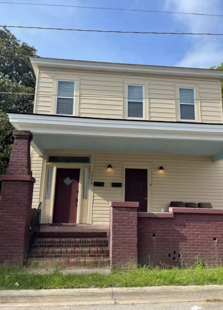 Central, Clean, Economical, Free Parking - Savannah, GA