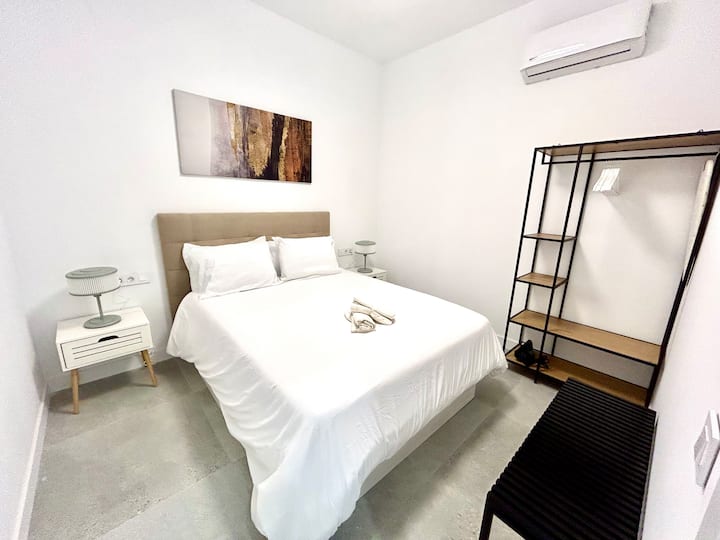 Valencia Comfort Stay Near Metro, 2 Bed, 1 Bath - Paterna