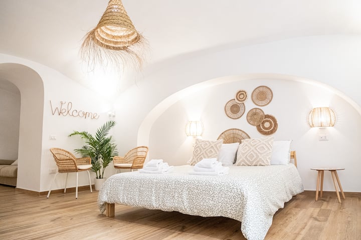 Vetriera Inn | 4 Posti A Due Passi Da Via Chiaia - Naples